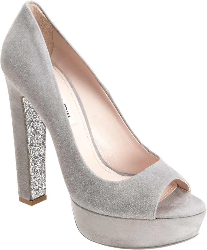 Kelly Ripa Trend-Spotting: Miu Miu Glitter Embellished Peep Toe Pumps ...